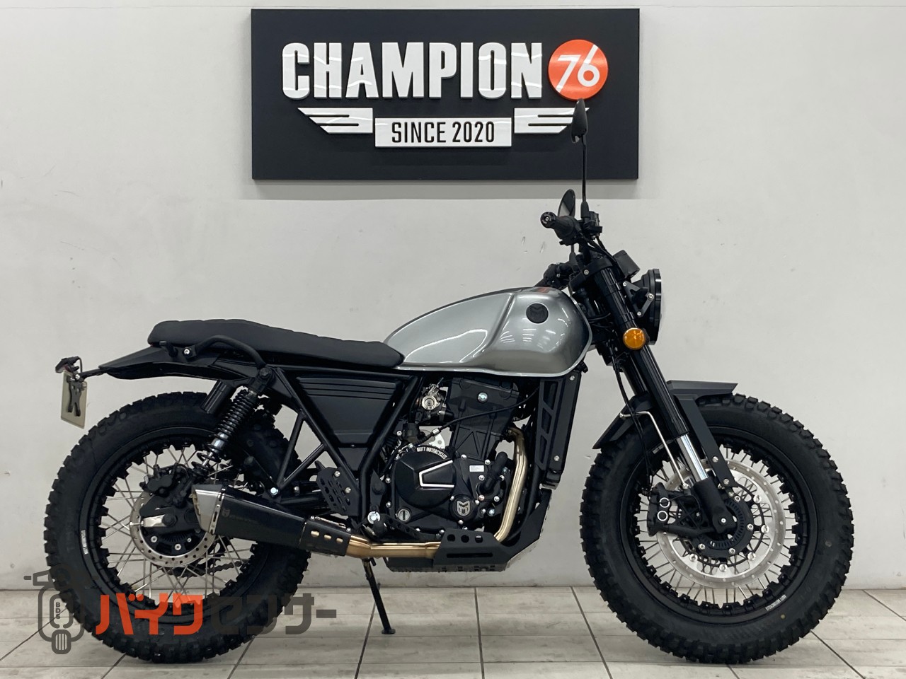 MUTT DRK-01 250 水冷モデル ダーククローム LEDヘッドライト アジャスタブルレバー ブロックタイヤ アンダーカウル ABS B407025| BDSバイクセンサー