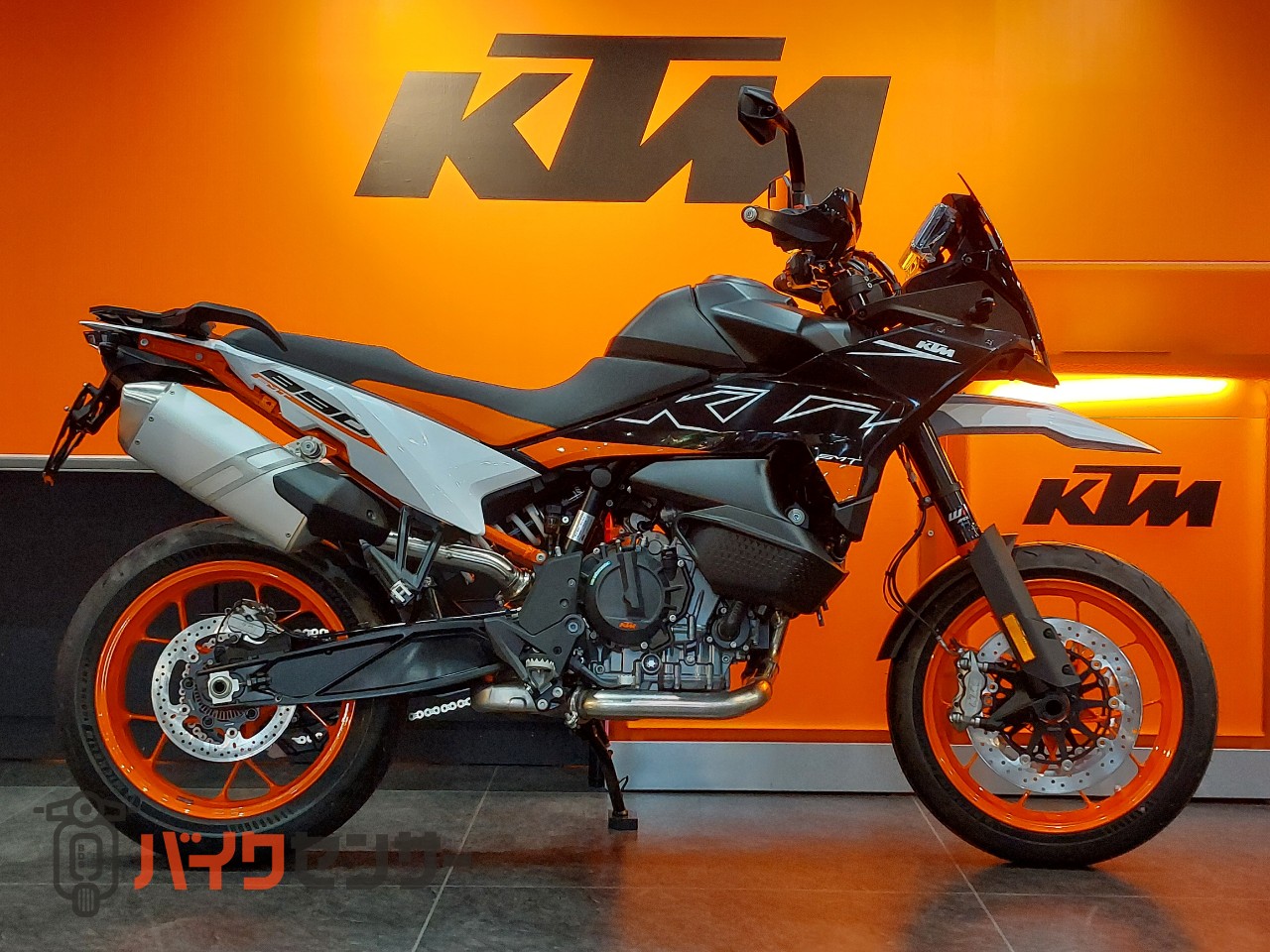 KTM KTM 890 SMT 最新2024年 正規モデル 新車 B413996| BDSバイクセンサー