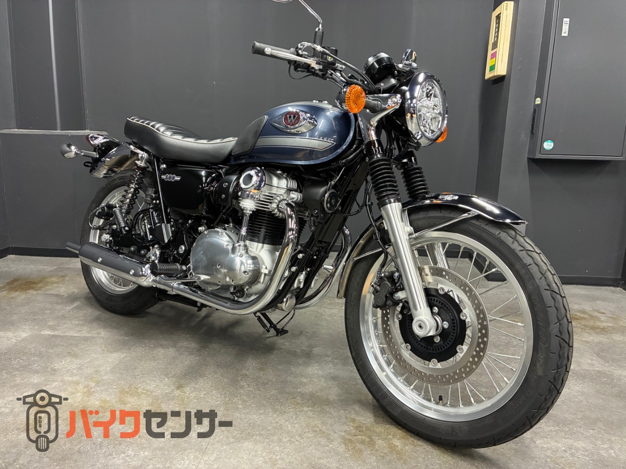 カワサキ W800 2023年モデル ABS ETC2．0 グリップヒーター標準装備 前後ディスクブレーキ搭載 B497419| BDSバイクセンサー