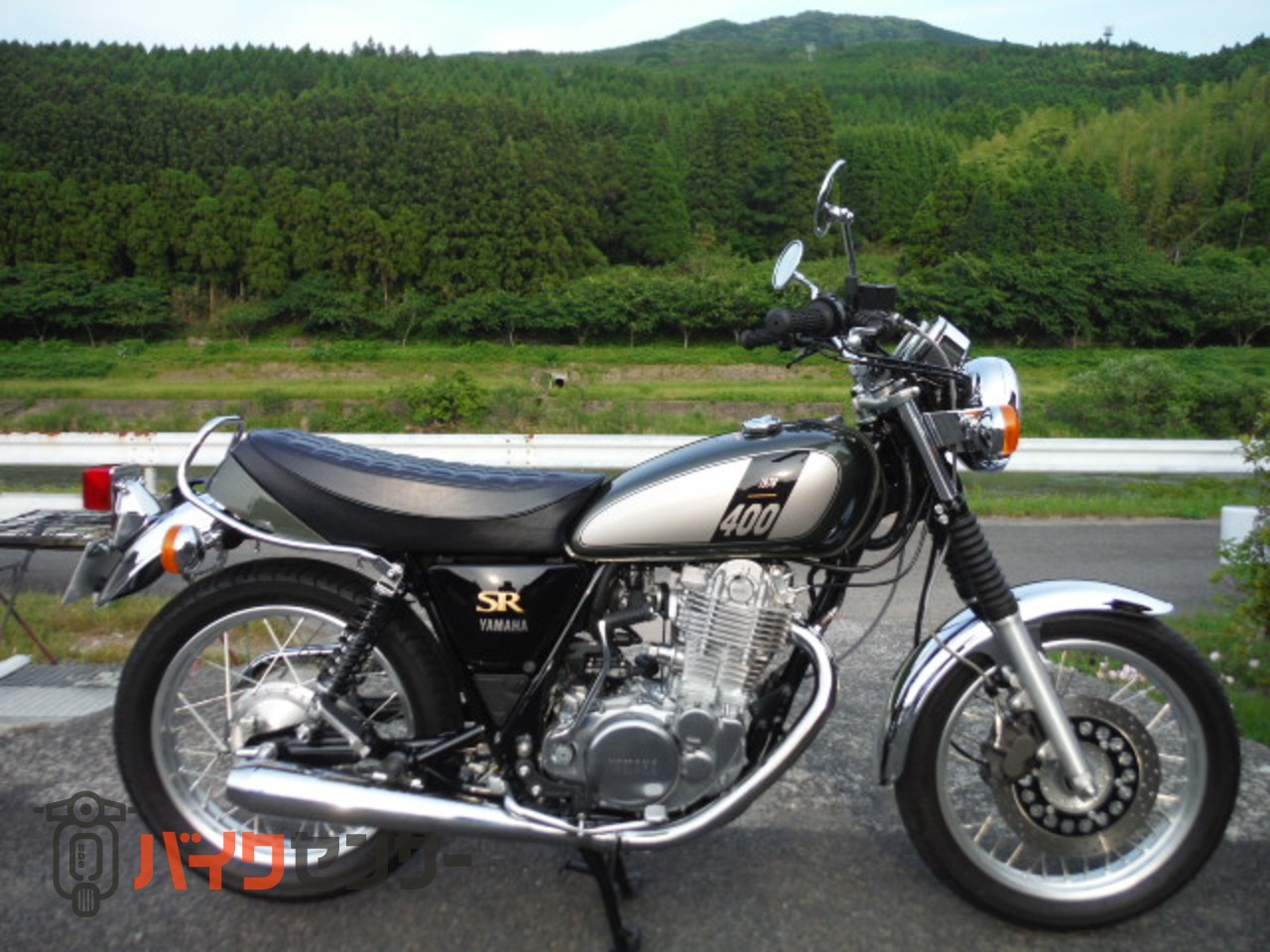 ヤマハ SR400 2016モデル FI マフラー ハンドル シート リヤサス ミラー グリップ ステンメッシュホース USB電源 B508766| BDSバイクセンサー