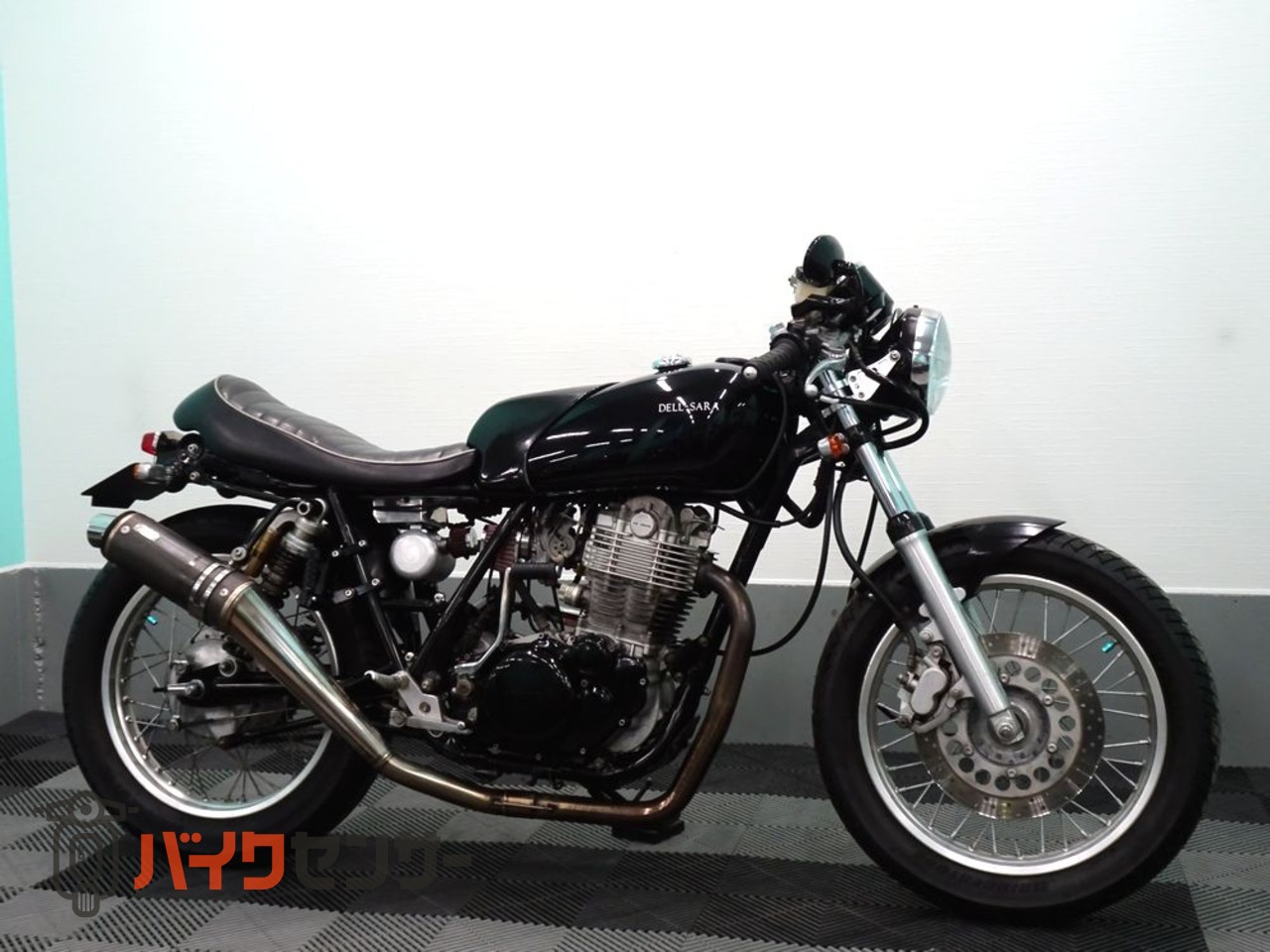 ヤマハ 今なら登録代行無料キャンペーン中！！ SR400 RH01J 3型 デルスラーラ AAAマフラー オーリンズサス 全国配送 ローン取扱店 B528729| BDSバイクセンサー