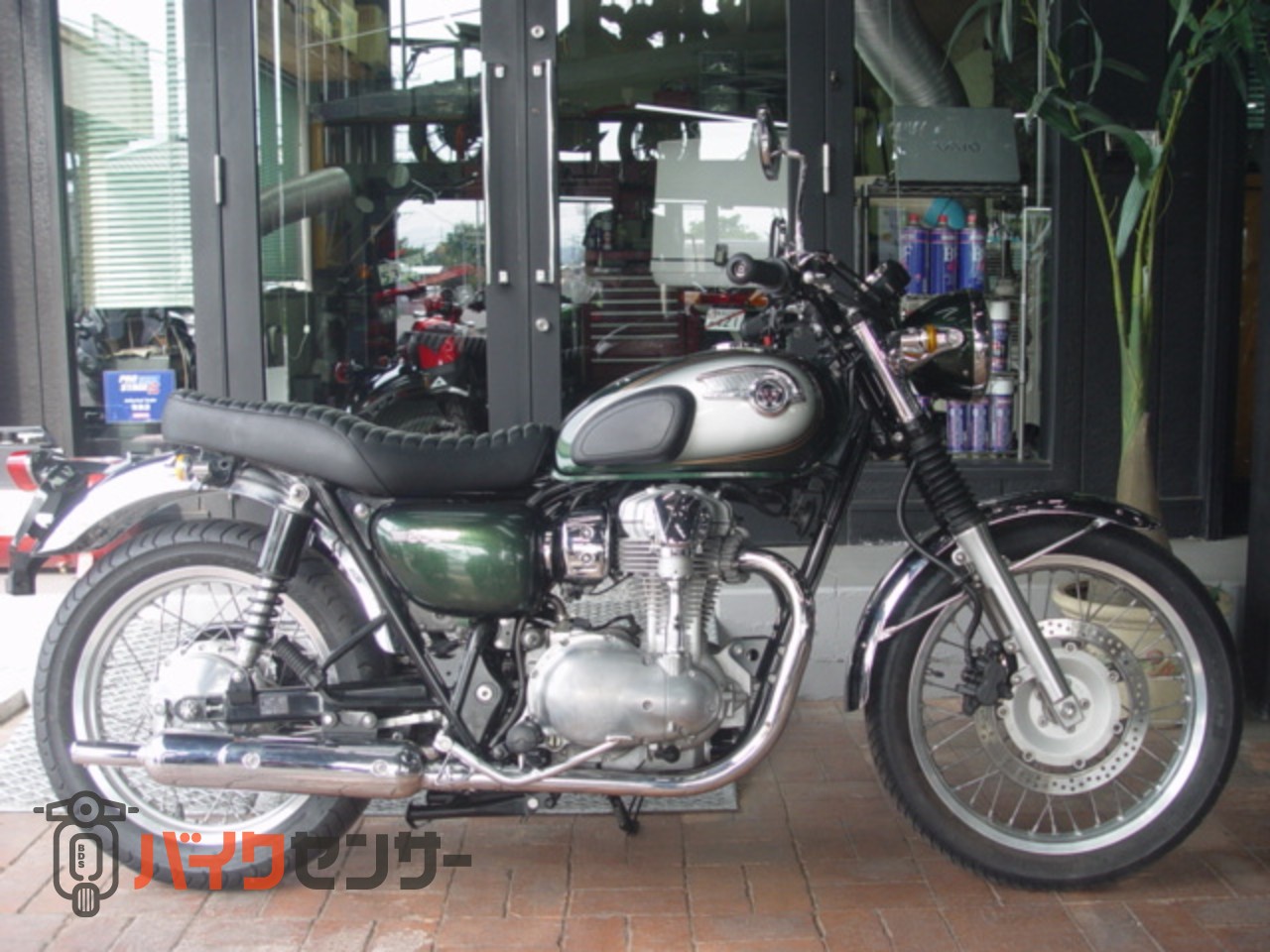 カワサキ W800 EJ800A 2011年モデル フルノーマル B536022| BDSバイクセンサー