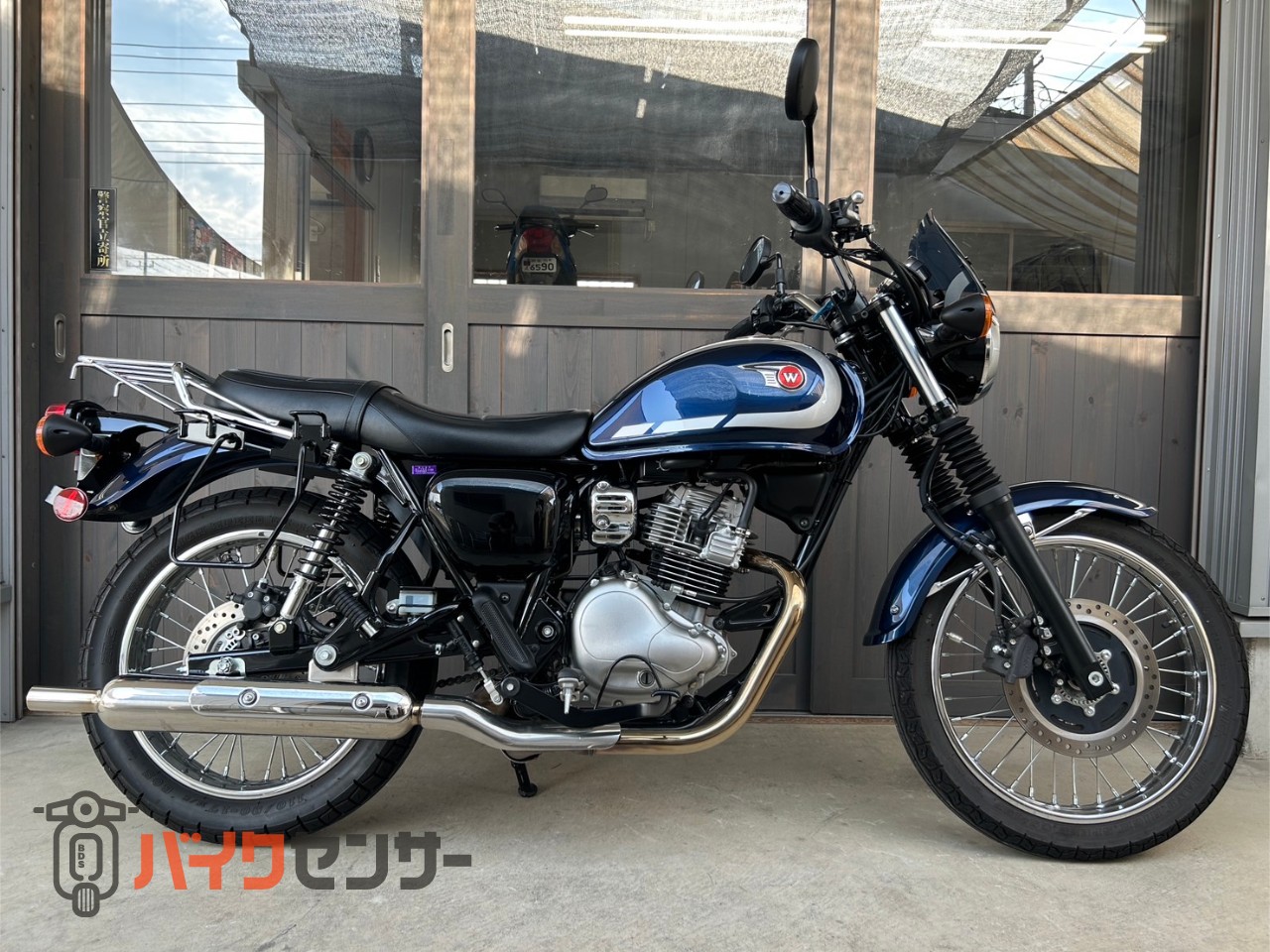 カワサキ 【動画有り】W230 スクリーン リアキャリア サイドバックステー ヘルメットホルダー付き B549528| BDSバイクセンサー