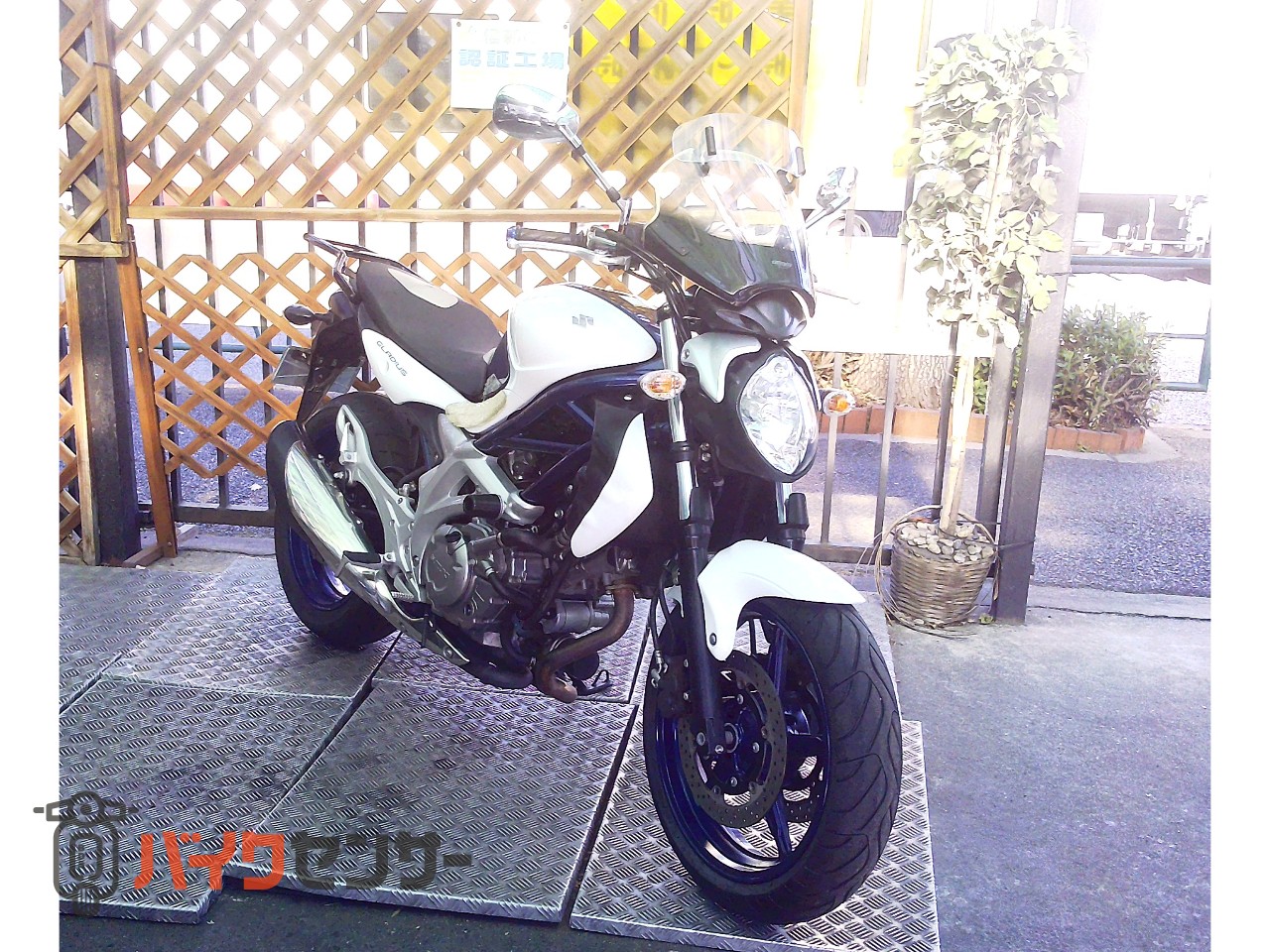 スズキ グラディウス650 MRAスクリーン スライダー リアキャリア B583742| BDSバイクセンサー