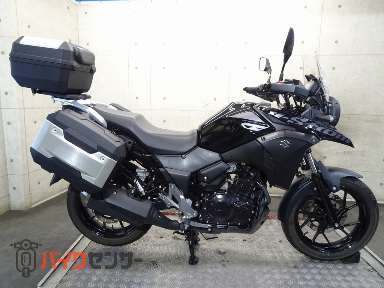 スズキ Vストローム250 DS11A 2019年モデル トリプルケース シガーソケット 77470 B666362| BDSバイクセンサー