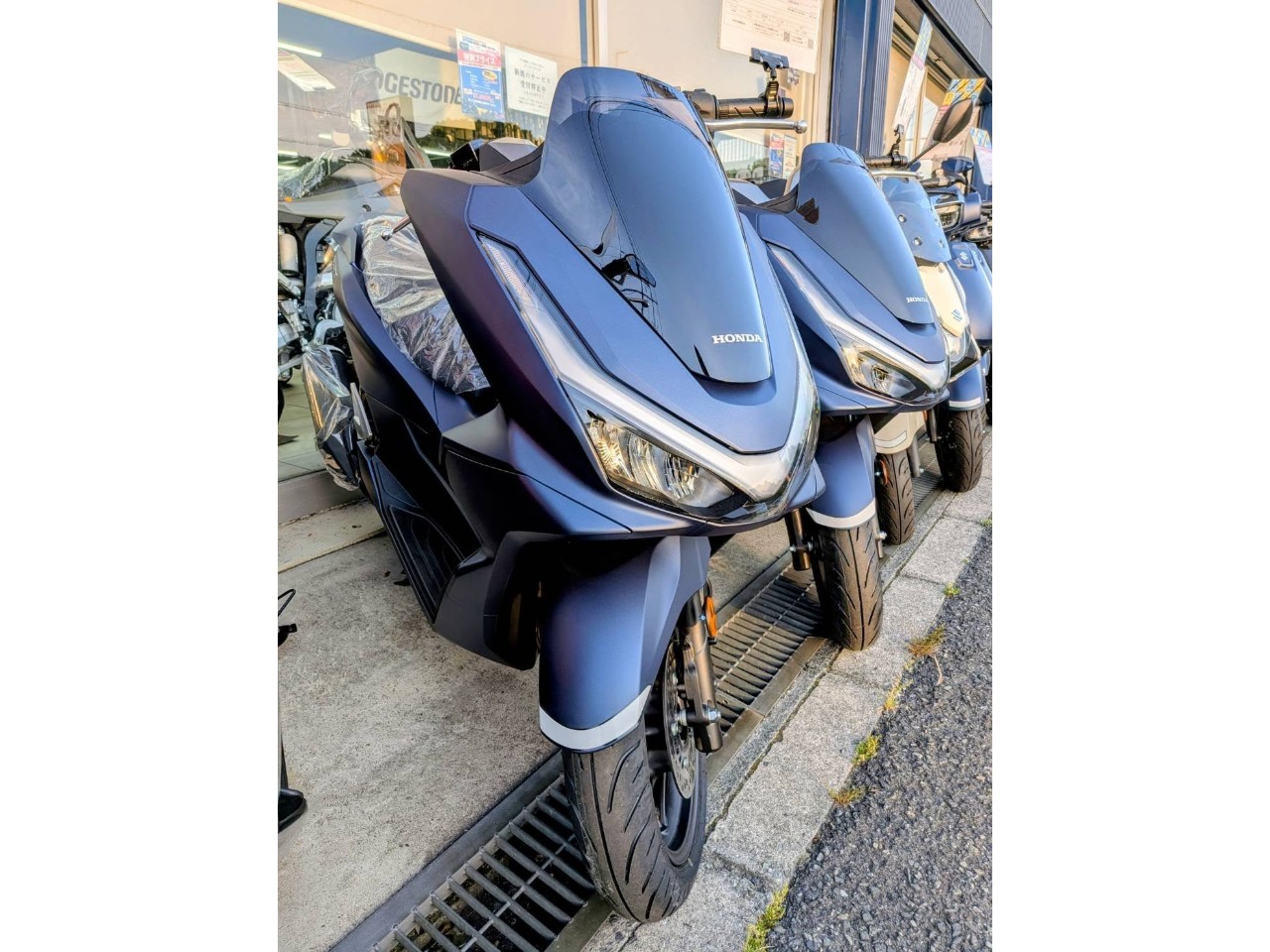 PCX125マットブルーが新規入荷しました！| BDSバイクセンサー