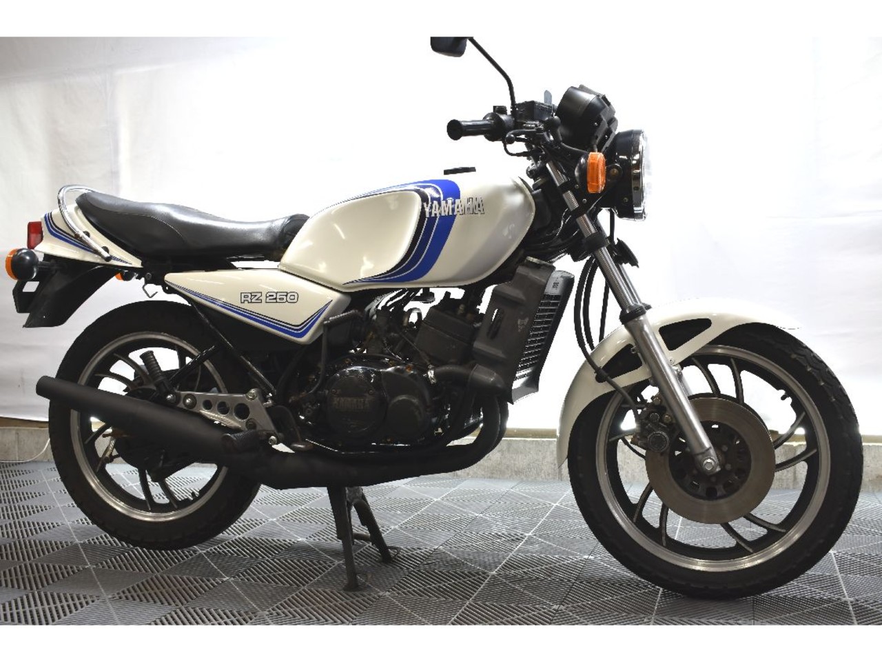 2st大好き社長の趣味車両 RZ250 入庫！！| BDSバイクセンサー